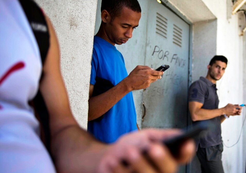 New global connectivity data shows growth, but divides persist - ITEdgeNews