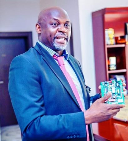 UDENE BOARD: A solar-powered RFID/IoT data acquisition as a service ...